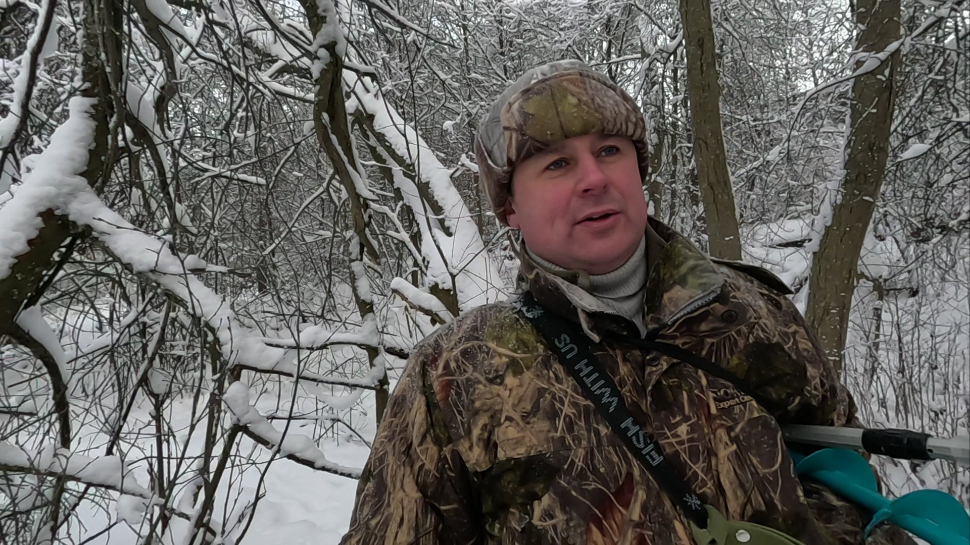 КАК ЕЛЕЦ КЛЮЁТ В МОРОЗ НА МОРМЫШКУ В ПАЛАТКЕ