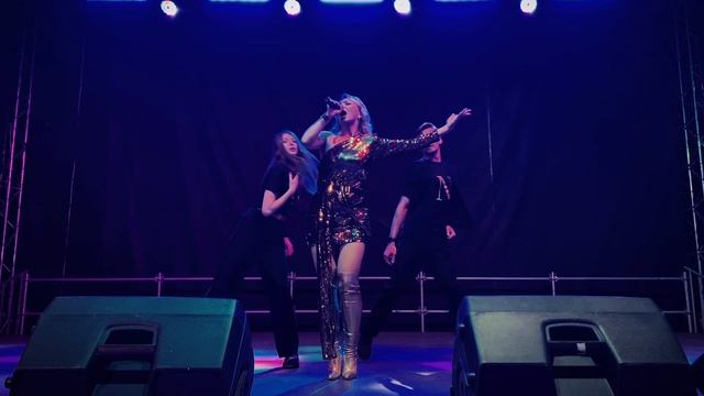 Нина Фокина. Выступление. Парк Кузьминки (Москва, 19.08.2022).MOV