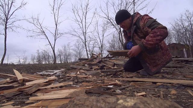 Забор рубим, щепки летят. Жизнь в деревне