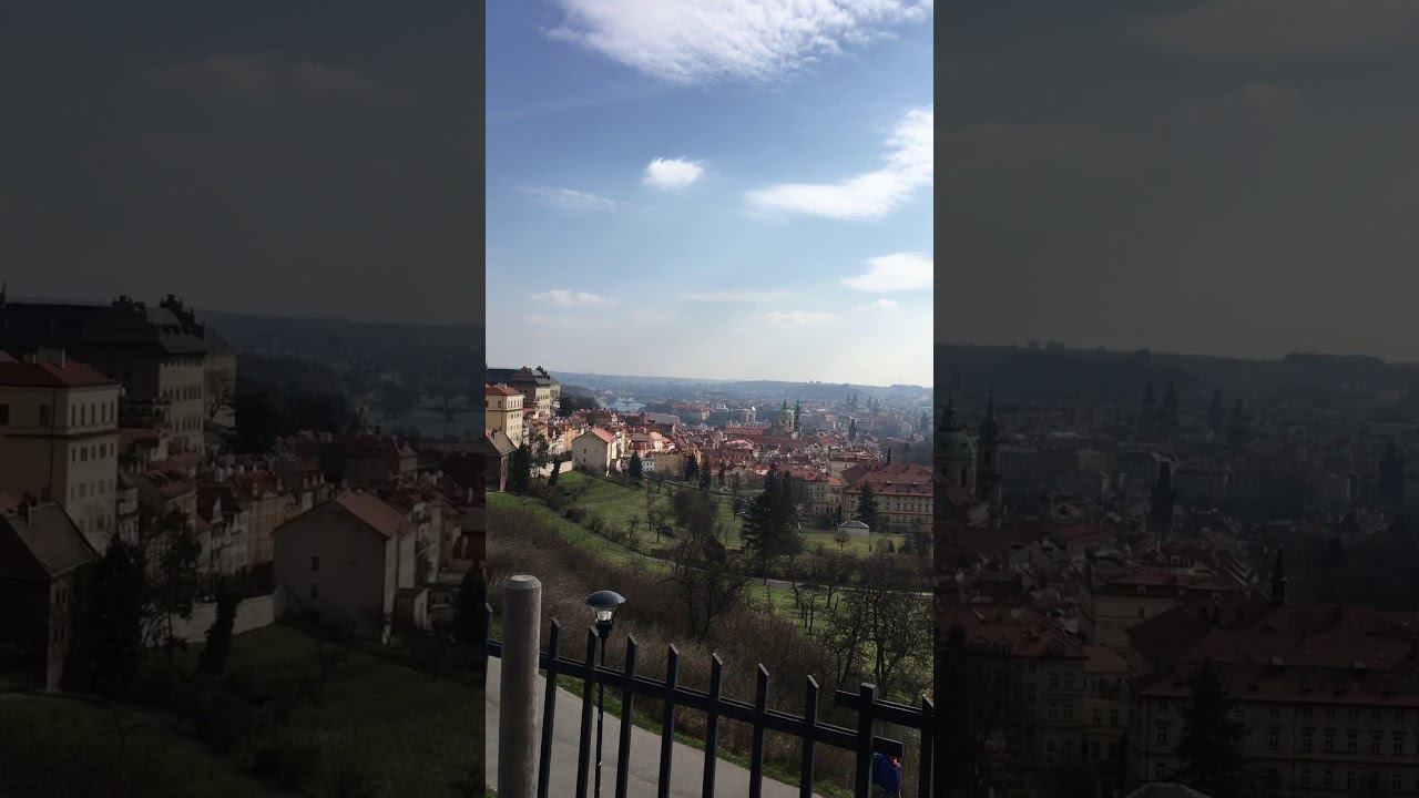 Панорама Пражского Града
