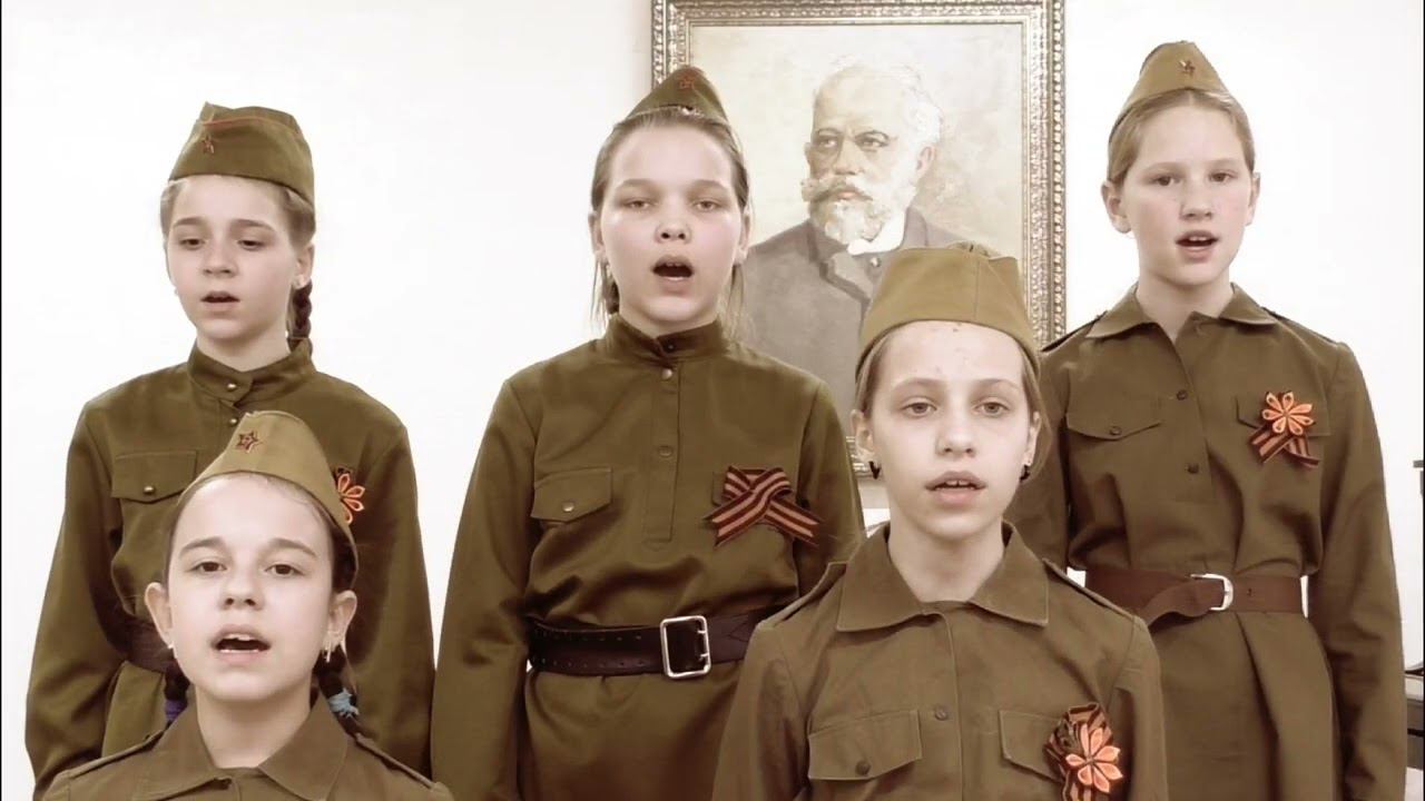 Хор "Млечный путь" - Не спешите уйти ветераны