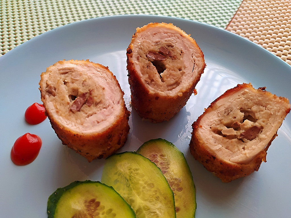 Котлеты куриные Рулеты куриные фаршированные кнельной массой Праздничное блюдо