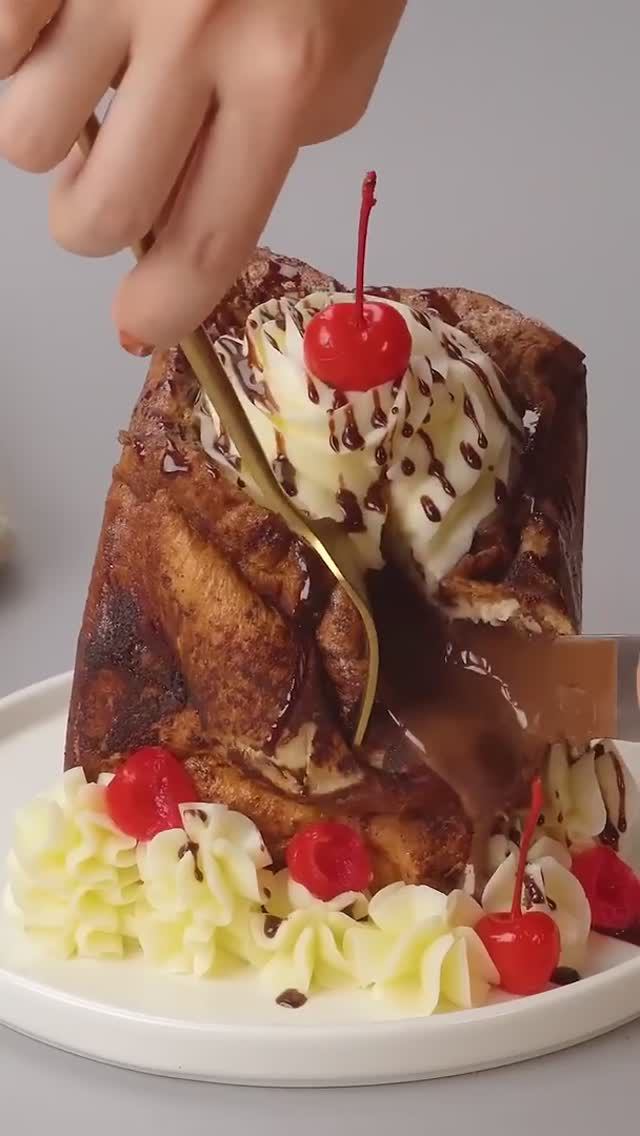 Шоколадное бисквитное пирожное с шоколадным кремом