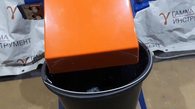 Дробилка для ПЭТ МИ-500Р измельчитель сетка 10 мм.mp4