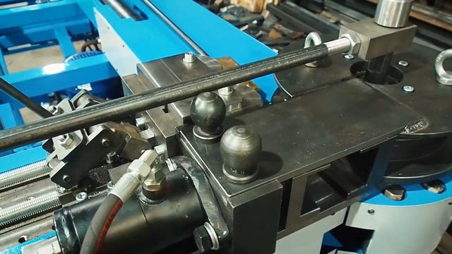 Трубогиб полуавтоматический GS90 с дорном. Гиб профильной трубы 80х80х4мм