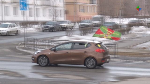 В поддержку Президента. В Лесном состоялся патриотический автопробег