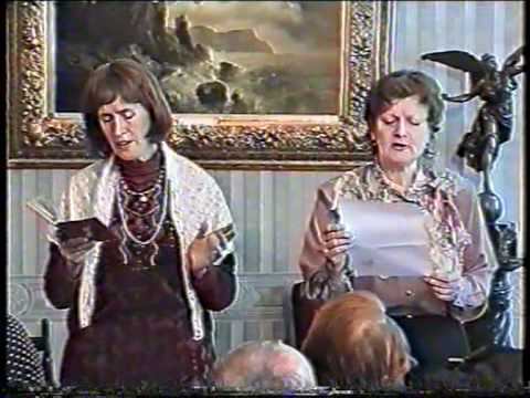 "В лунном сиянии (Динь-динь-динь)" (запись 2000 г.). Поют Людмила Титова и Лидия Васильева.