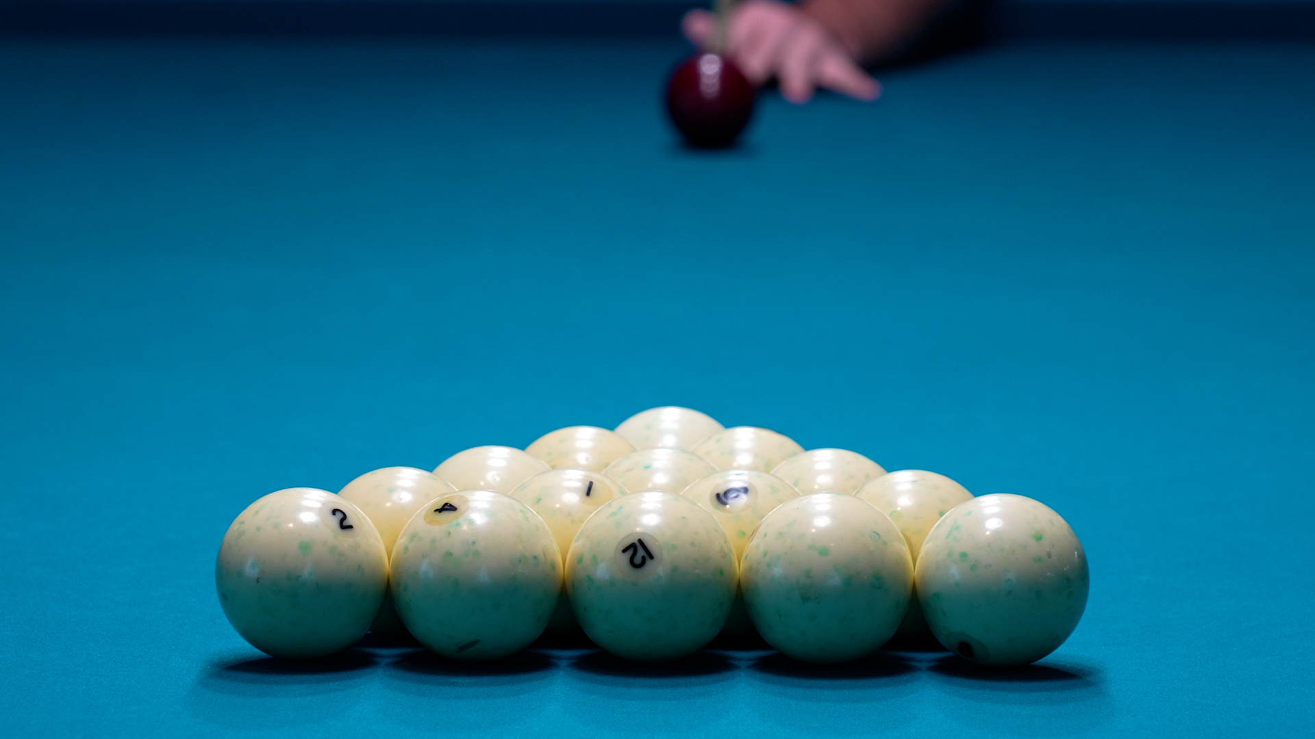 УДАРИМ ПО ШАРАМ / Бильярдисты «Газпром добыча Ямбург» – серебряные призеры Открытого кубка