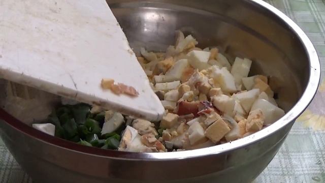 Пирожки с луком и яйцом.