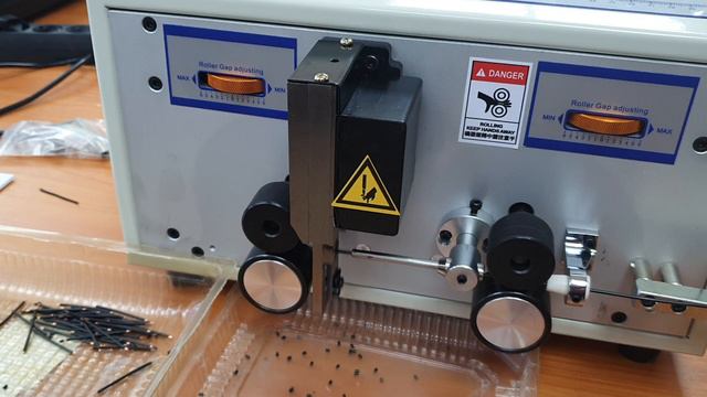 Автоматическая нарезка и зачистка провода