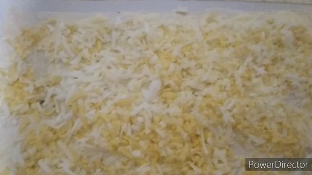 Рулет из лаваша с яйцом, плавленым сыром и жареными грибами