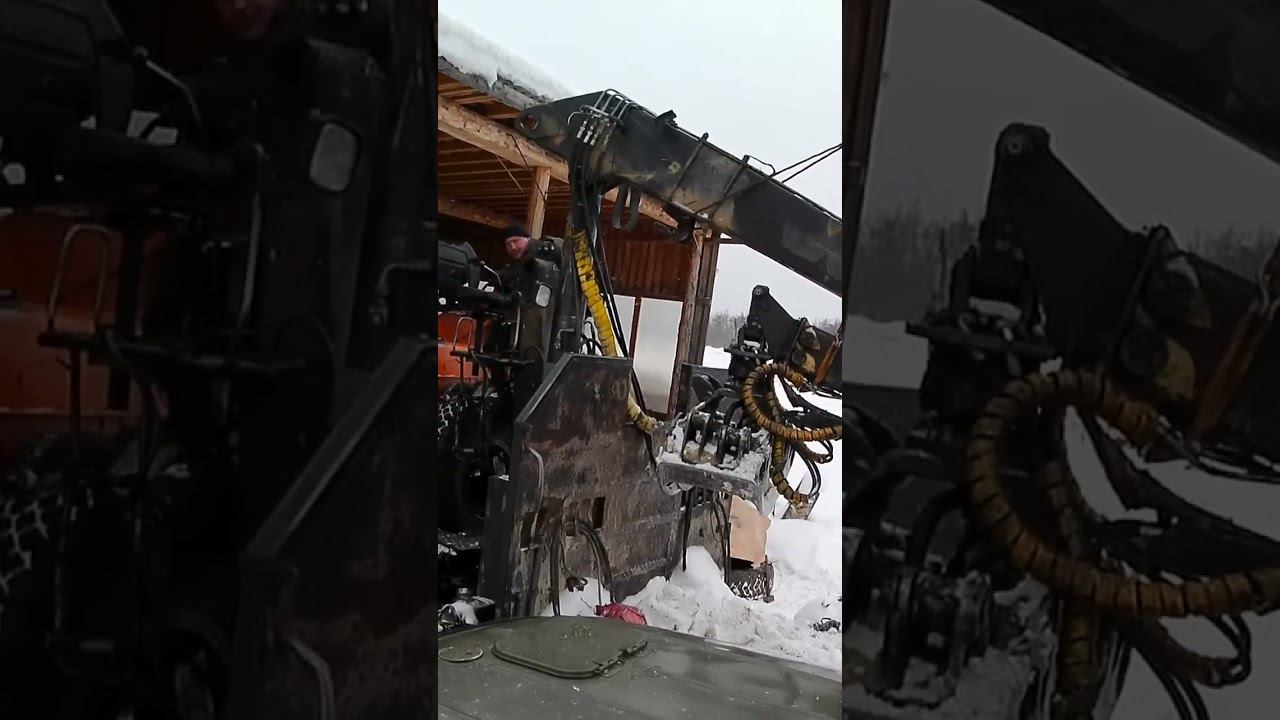 Работа на манипуляторе ЗИЛ-131 с КМУ. "Тëщину руку" на место! ПОЛНОЕ видео смотрите ЗДЕСЬ ⬇️