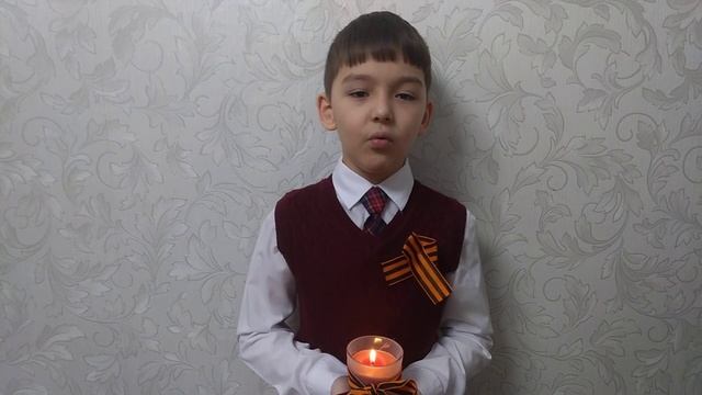 Байназаров Эмиль 2 в #75стихов_победа_губкинский #школа4губкинский.mp4