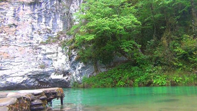 Голубое озеро. Абхазия. Музыка Вадим Манцев (NikaDim).