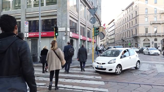 Прогулка по Милану Италия UHD Walking in MILAN Italy 4K 60fps