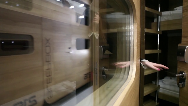 SLEEPBOX  HOTEL