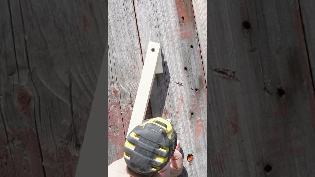 Три брусочка и дверная ручка готова