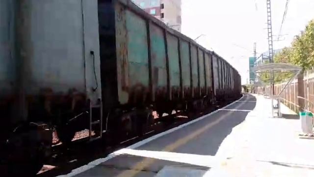 3ЭС6-1224 с грузовым поездом