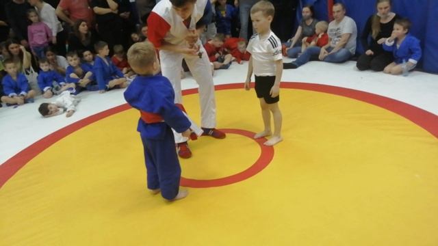 Первые соревнования Яши Шарупича