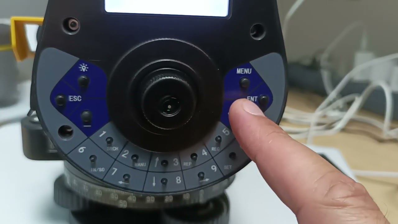 Обзор обновлённого цифрового нивелира South DL-2007.