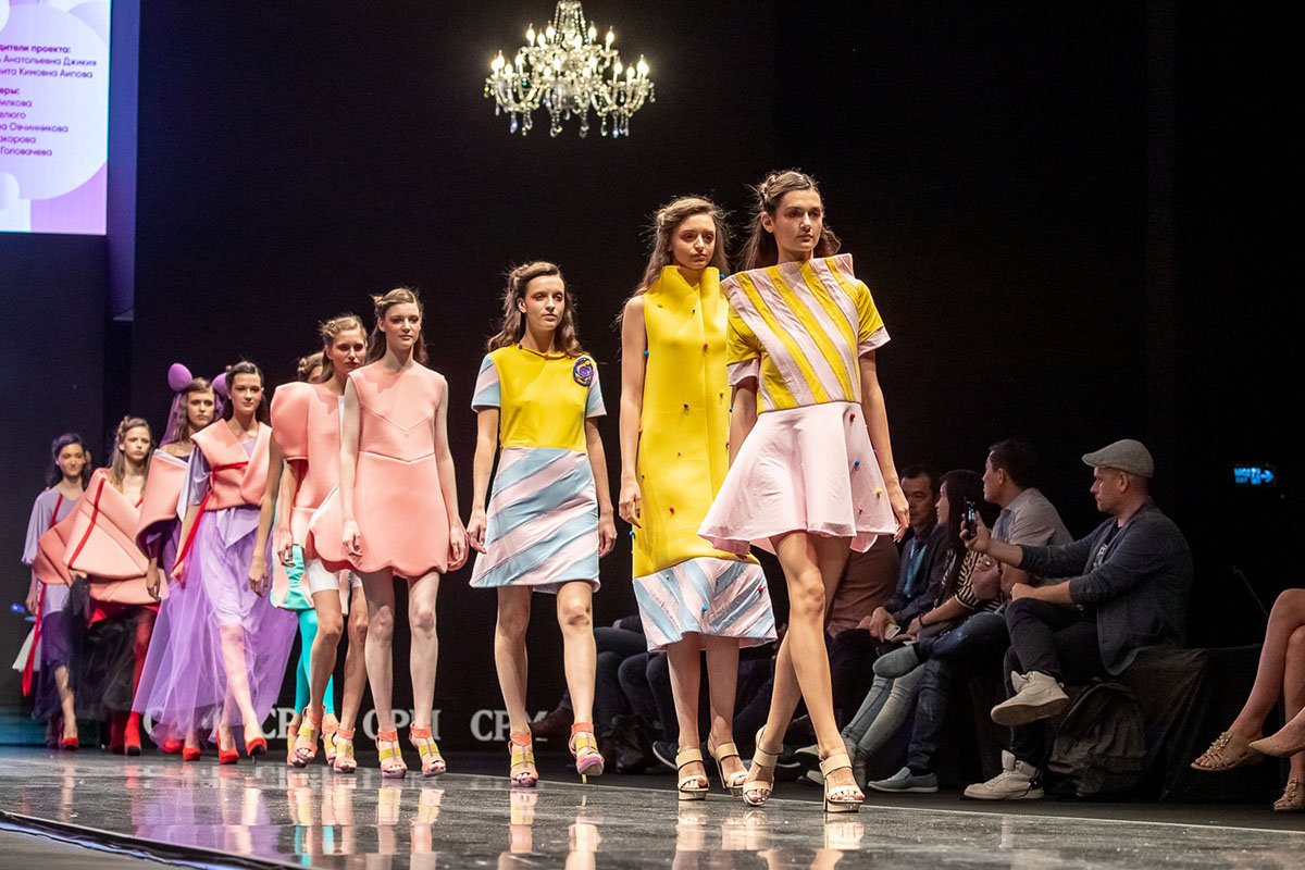 Коллекции «Поролоновые мечты» от Школы Дизайна ArtFuture на СРМ Moscow  09/2019