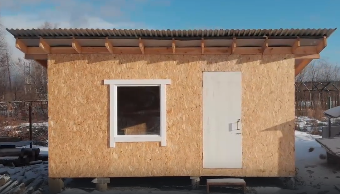 КАК Я СТРОИЛ САРАЙ В ДЕРЕВНЕ. Всё строительство за 15 минут.mp4