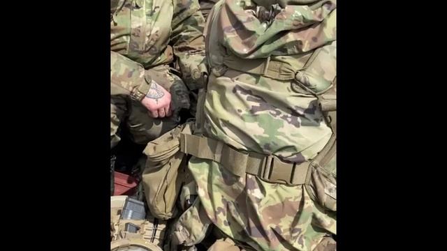 Весна, террористы "азова" переправляется  к своему последнему пристанищу на завод Азовсталь.