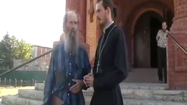 Беседа со священником из Сростков. Игнатий Лапкин.2012.mp4