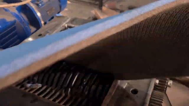 Шредер ИШМ-220 измельчаем материал заказчика Эва коврики ножи 9 мм