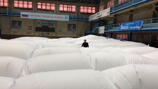 Надувной ангар. Процесс сборки. Юмор.