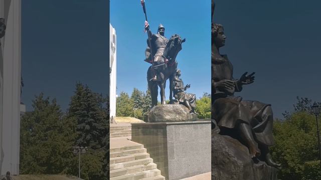 МОЙ БРЯНСК | ПАМЯТНИК ПЕРЕСВЕТУ И БОЯНУ