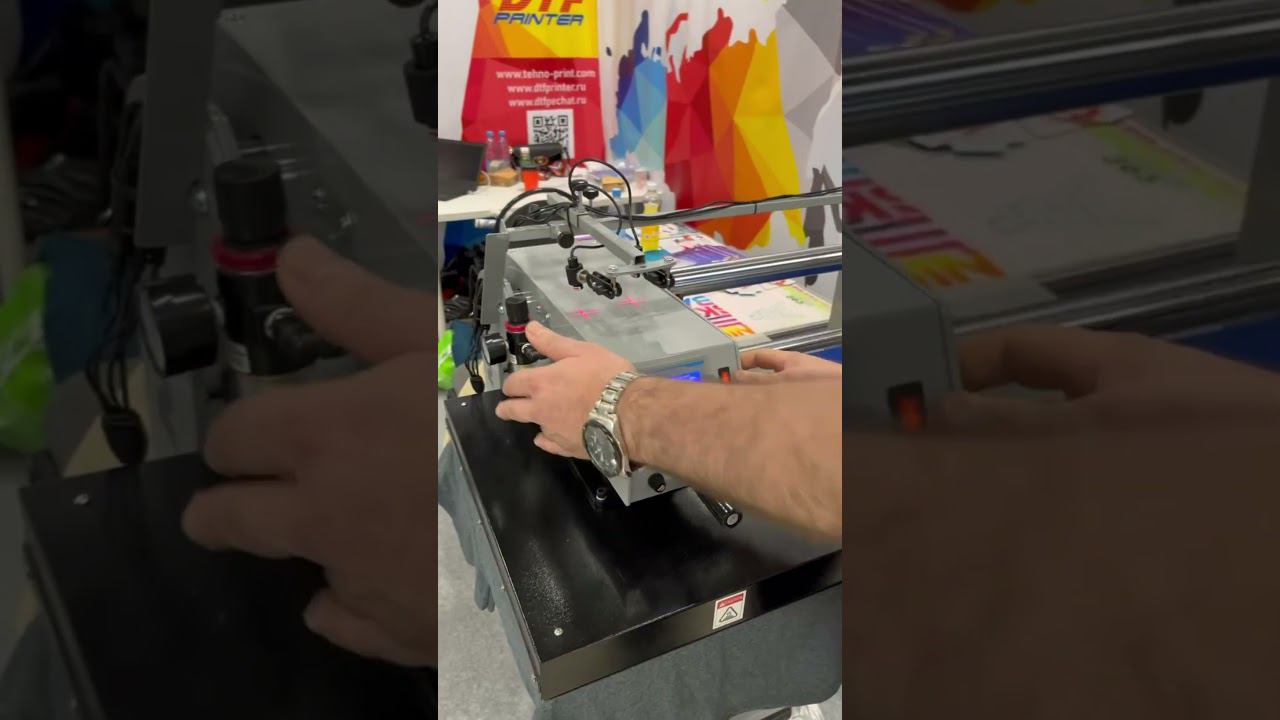 Демонстрация работы пневматического п/а термопресса  MEM TQ4050 (40*50см) 2 стола для DTF печати.