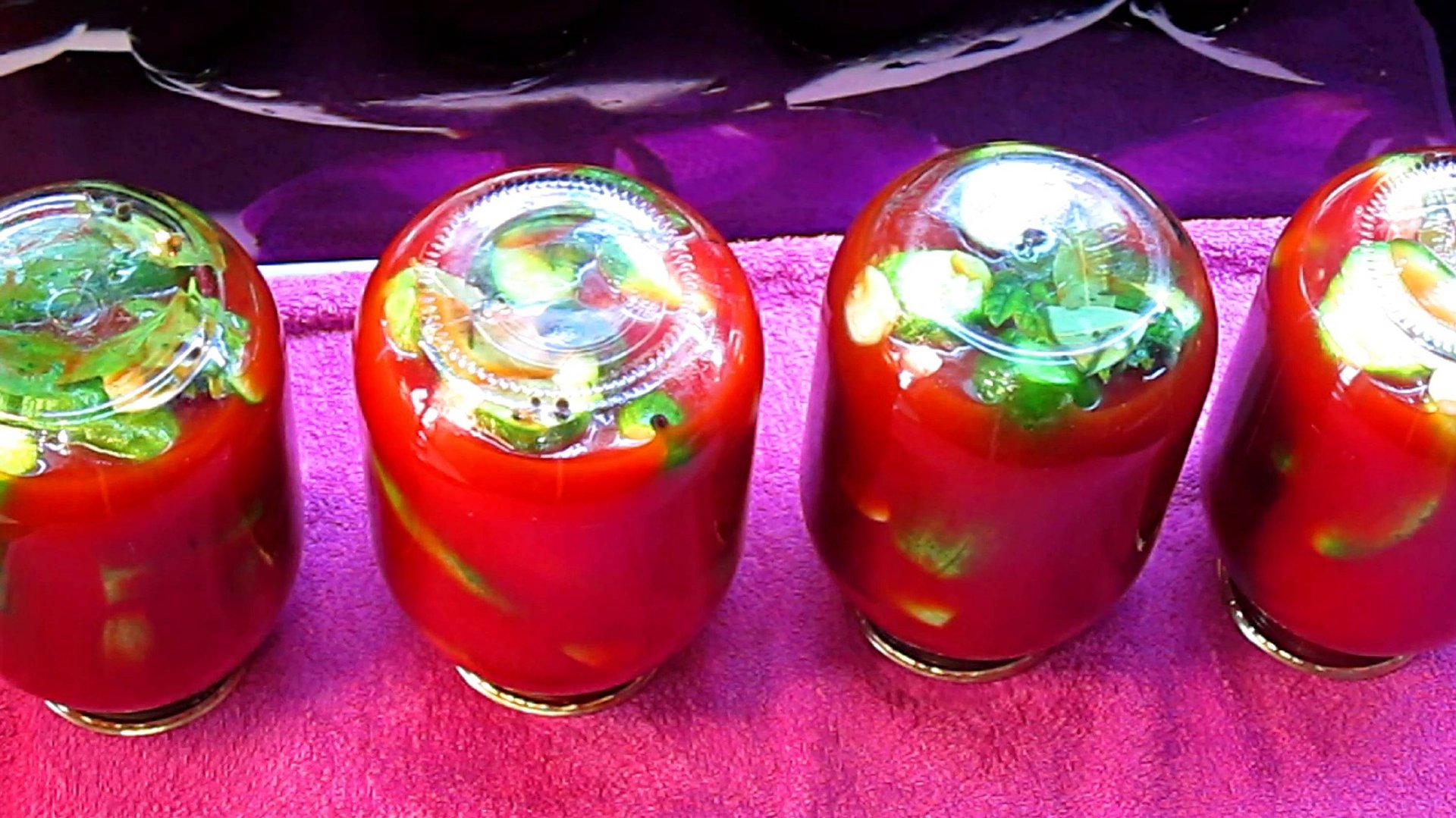 Оригинальные огурчики в томатной заливке на зиму без стерилизации