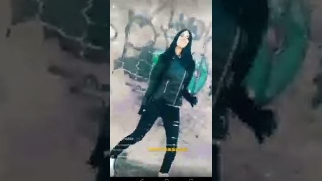 Танцует Юлька 333