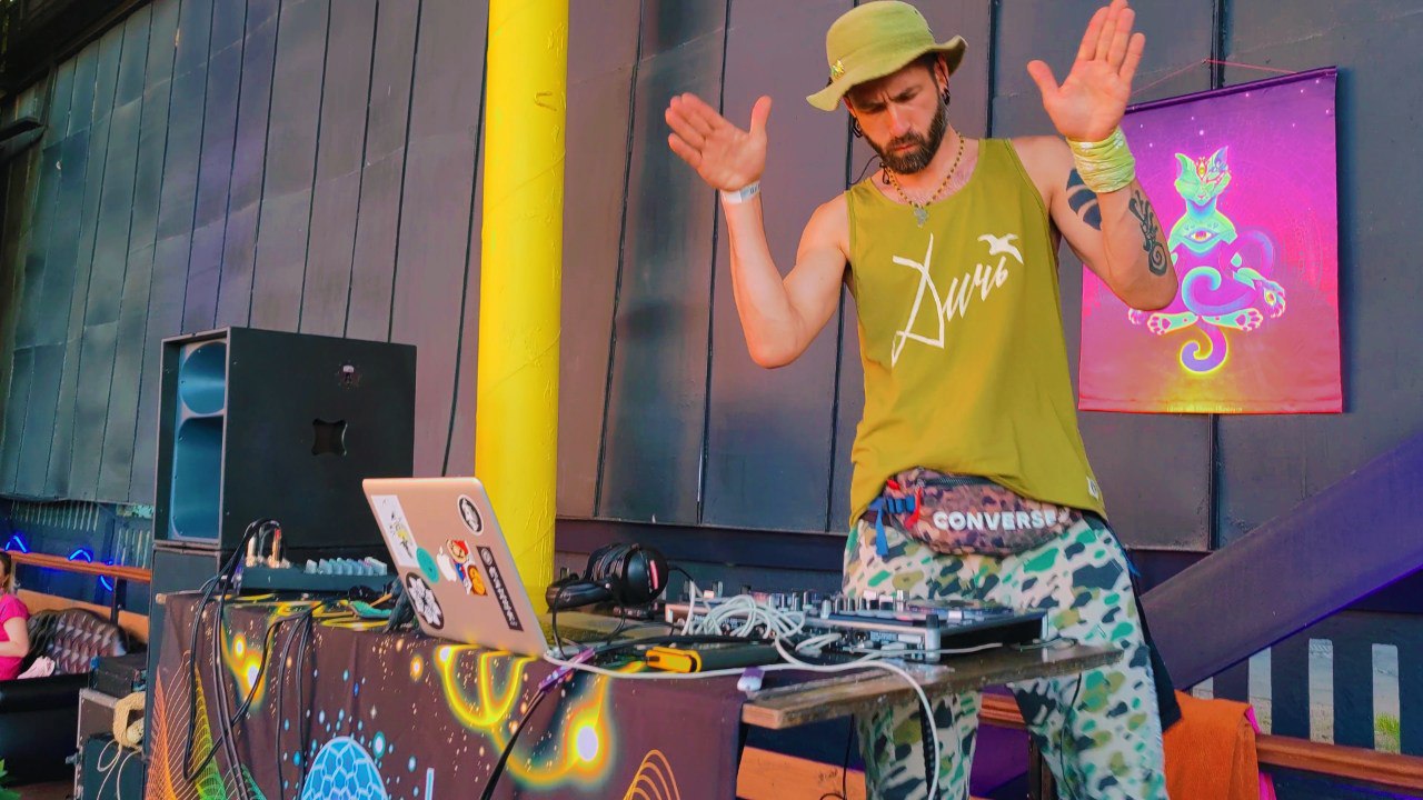 Mystic Sound Party (Mystic Day) part 15, SD & Quadrant & Iris - "Neon Memory» performed by Stas Afro