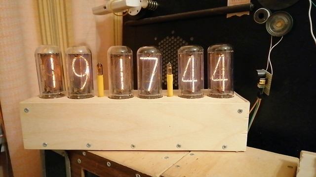 Часы на ИН-18 в корпусе