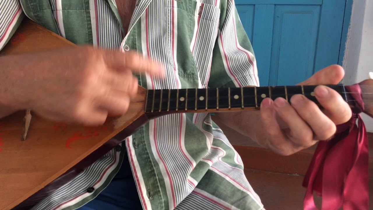 Кошкаровские страдания на балалайке. Наигрыш "на растяг"