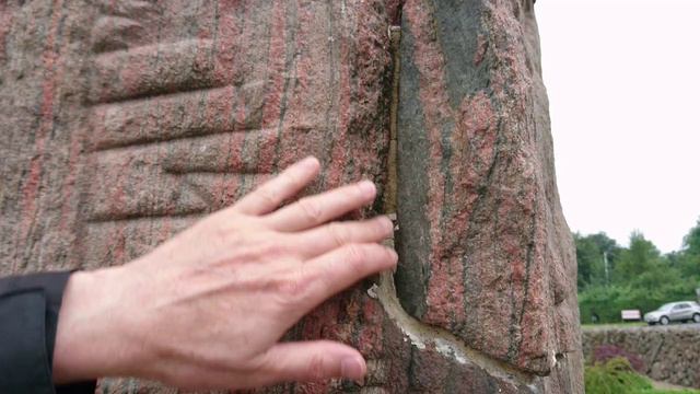 Рунный камень церкви Лэборг (Læborg kirke), Дания, 28 июля 2021