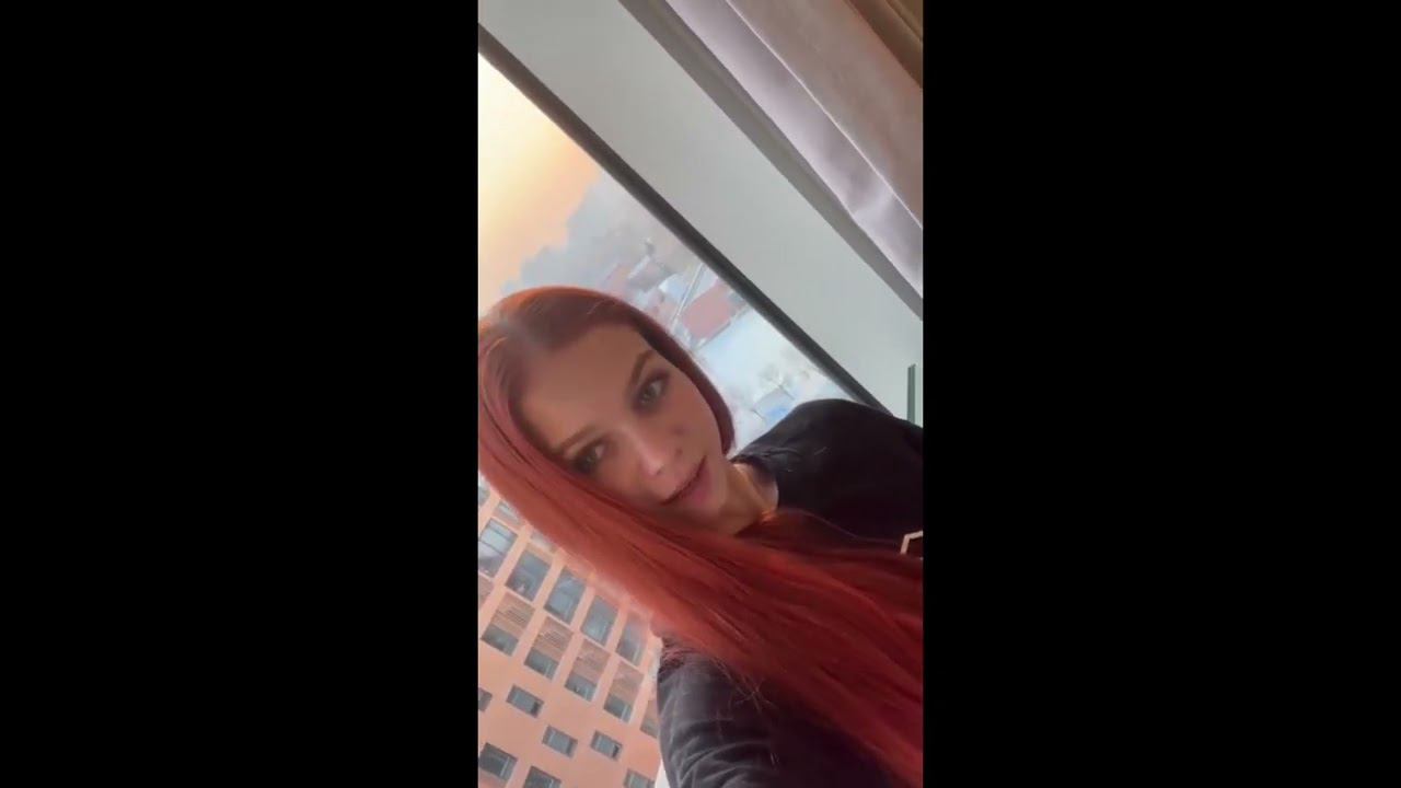 Александра Трусова поздравляет Микрон с юбилеем из Олимпийского Пекина