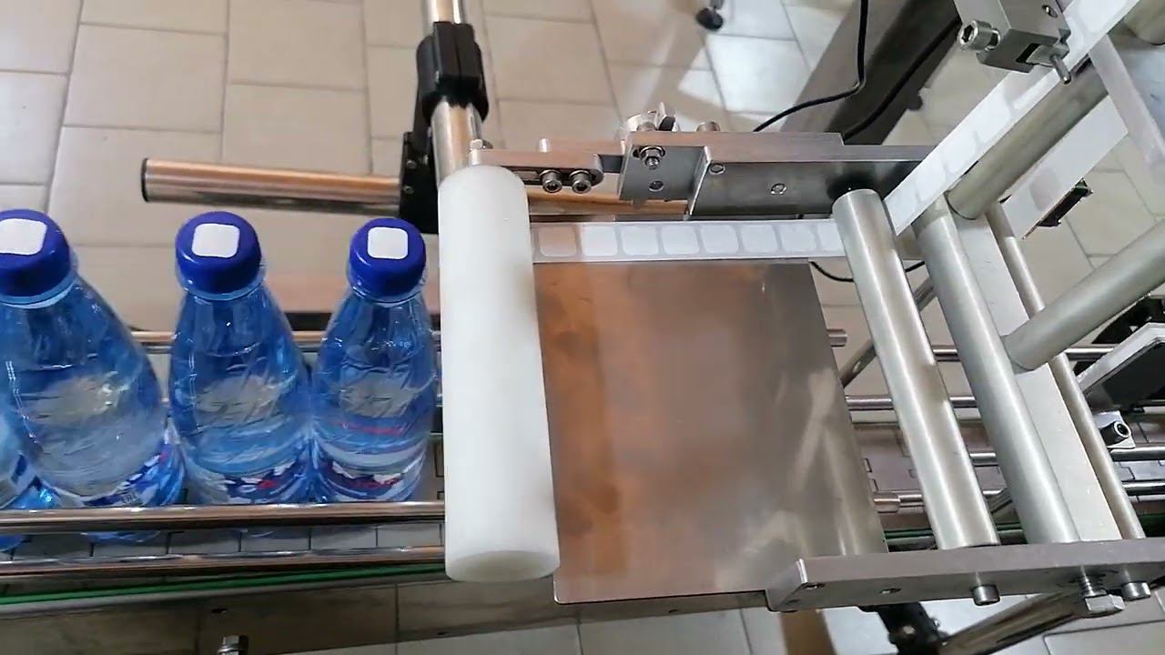 Нанесение этикетки c куар кодом на тару -  EtiKon.ru