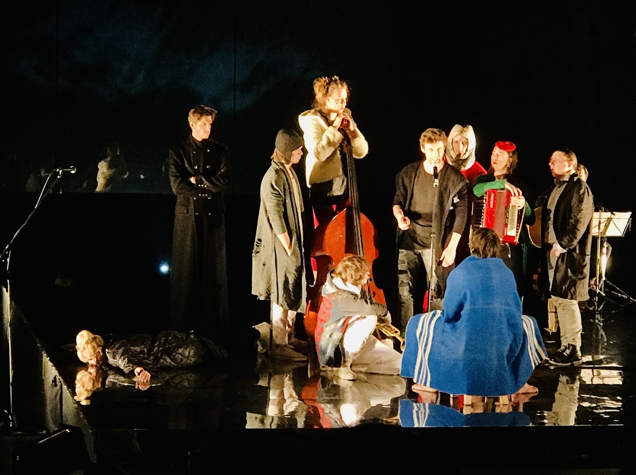 Фестиваль ВСТРЕЧИ В РОССИИ-22: из спектакля "Зощенко. Зощенко. Зощенко" (8)