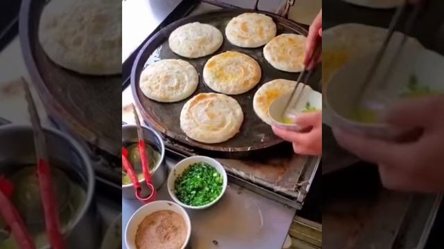 Китайские лепешки с начинкой из яиц