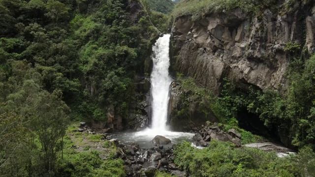 Аму Мом: Книга Глубины