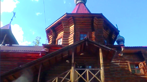 001. Церковь Новоуральска. Еду за святой водой для мамы.