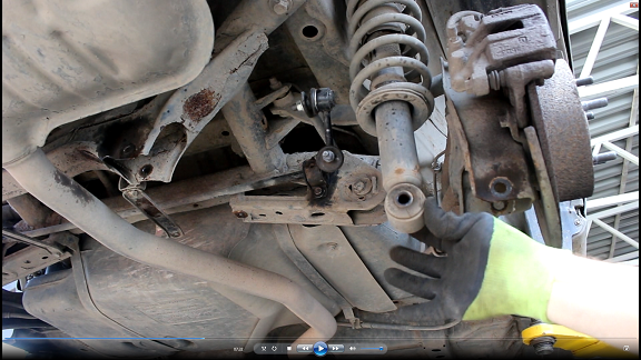 Замена сайлентблоков заднего нижнего рычага на Dodge Caliber 1,8 Додж Калибер 2008 года 1часть