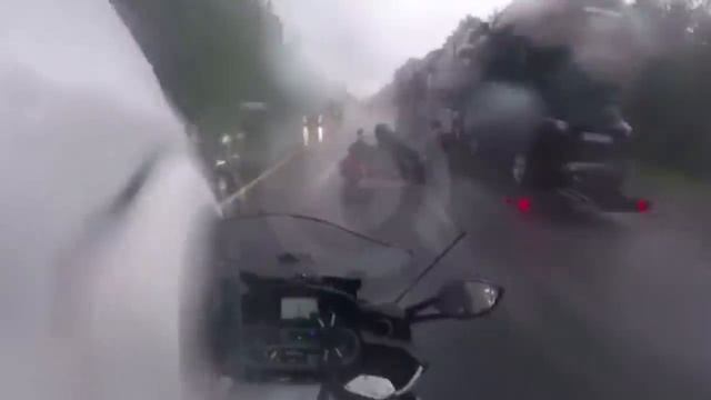 Обгон и опережение - Разбор полётов №9 [89hDwYV1AUI].mp4