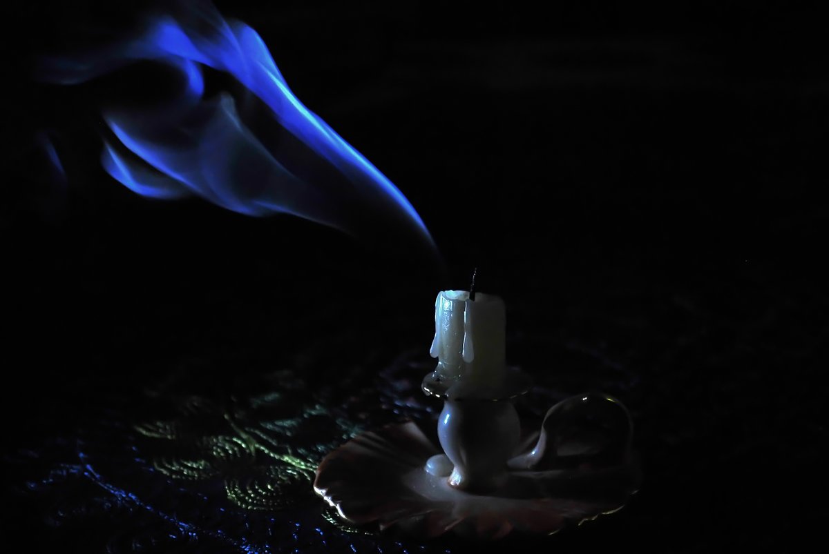 Догоревшая свеча