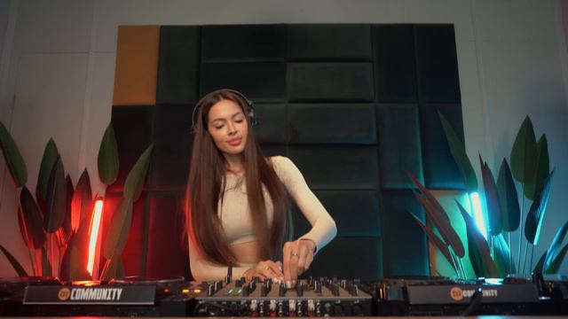 XeniaDiamond - Live @  DJ Mix 2024 (VEVAL)