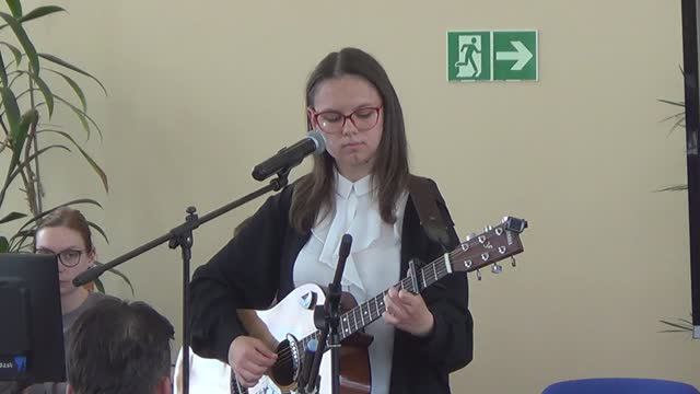 Песня "Рыбинск", автор и исполнитель Карина Пустова