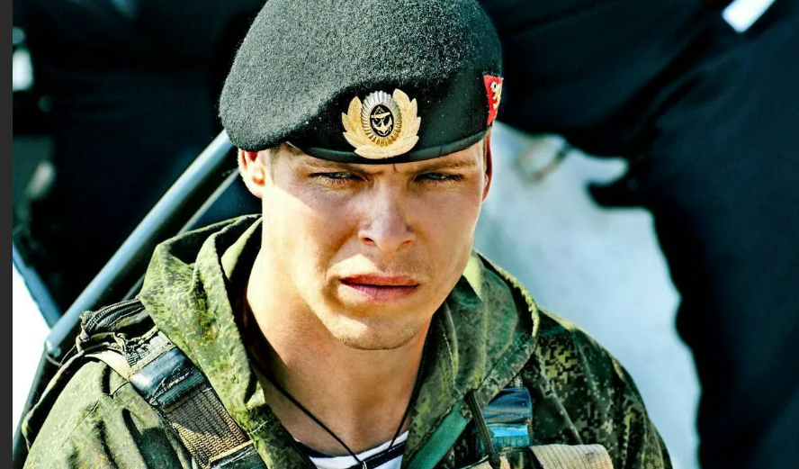 Так смотрят только русские солдаты. Стихи. Автор текста Константин Фролов - Крымский.